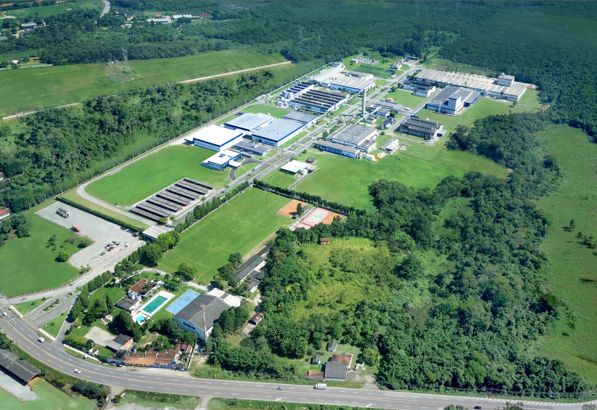 Niterra comemora 64 anos no Brasil - A Semana